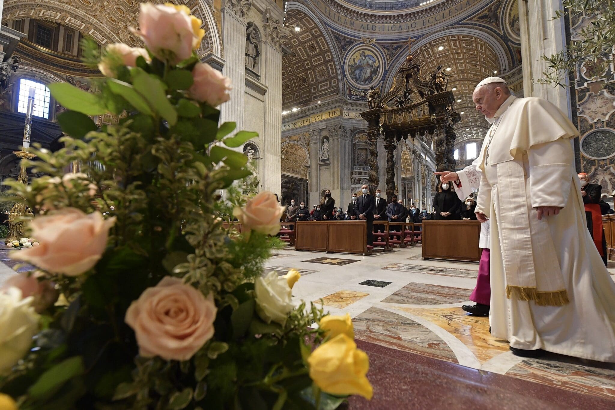 Christ's victory over death proclaims a second chance for all, pope ...