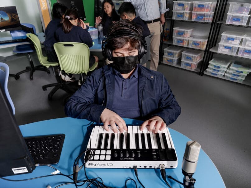 Schools bring STREAM labs, technology to spark young minds - Georgia ...